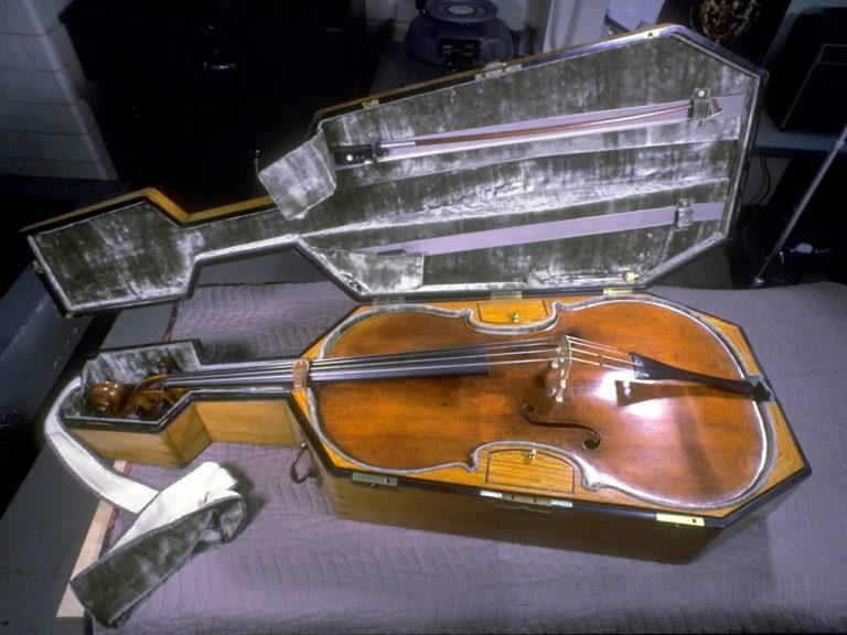 Daftar Alat Musik Termahal Di Dunia Dari Biola Hingga Piano - Ka'u Art ...