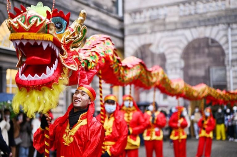 Pengertian Seni Tari Naga Khas Tionghoa Serta Makna Lambang, Dan Arti ...